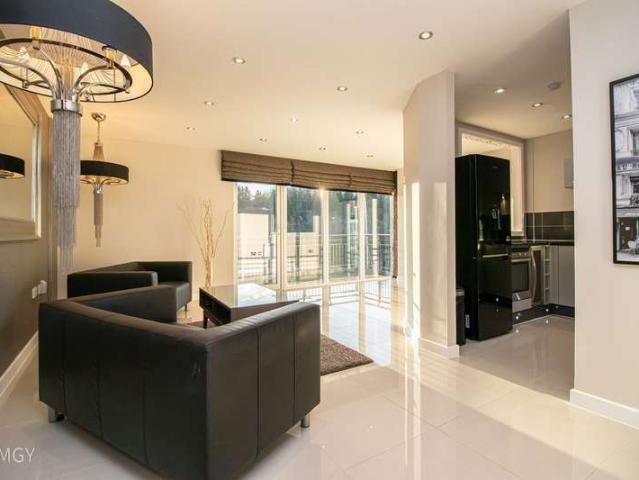 2 Bedroom Apartment Flat