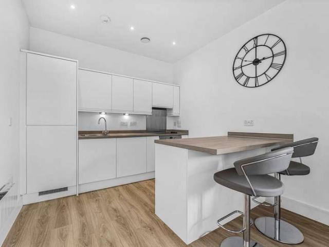 2 Bedroom Apartment Flat