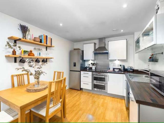 2 Bedroom Apartment Flat