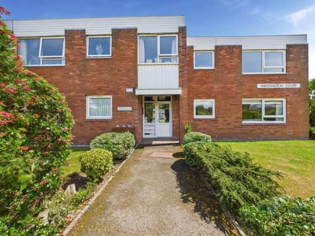 2 Bedroom Apartment Flat