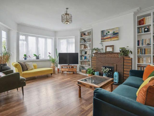 2 Bedroom Apartment Flat
