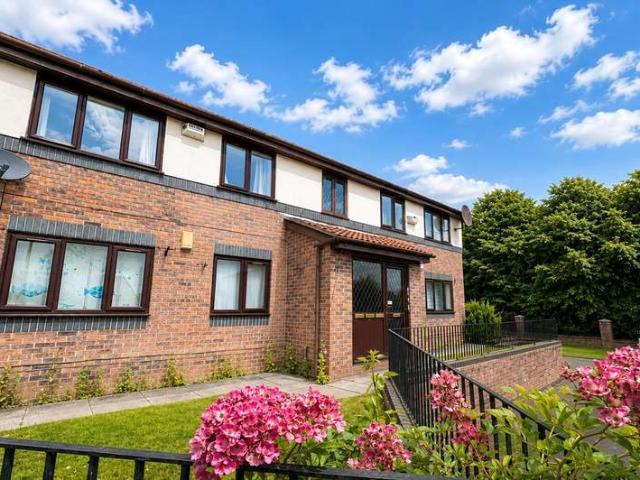 2 Bedroom Apartment Flat