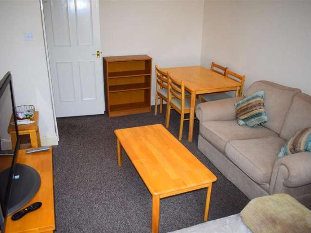 2 Bedroom Apartment Flat