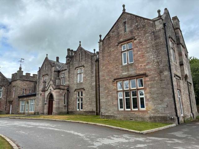 2 Bedroom Apartment Flat