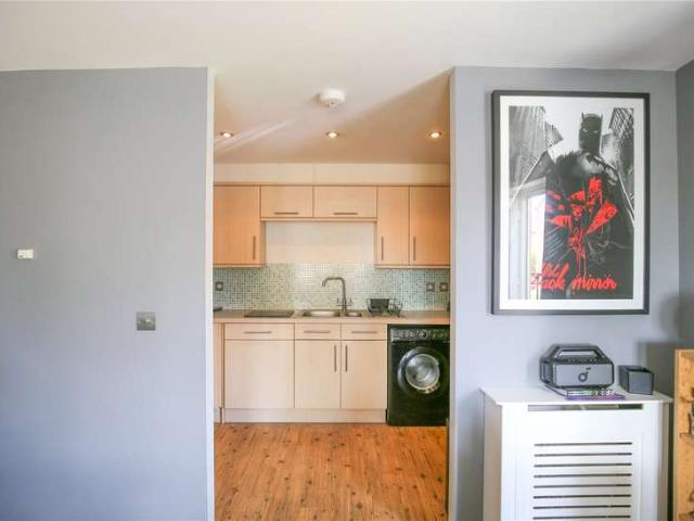 2 Bedroom Apartment Flat