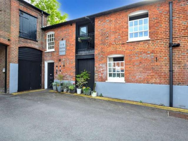 2 Bedroom Apartment Flat