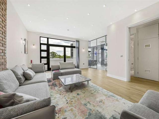 2 Bedroom Apartment Flat