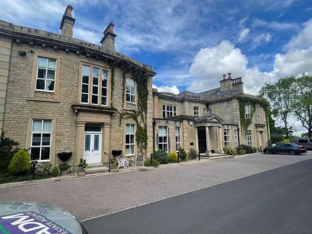 2 Bedroom Apartment Flat
