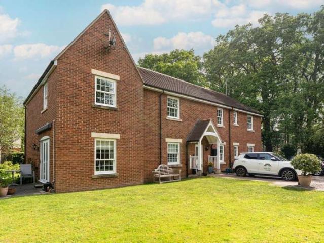 2 Bedroom Apartment Flat