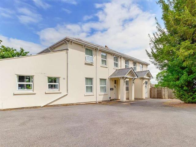 2 Bedroom Apartment Flat