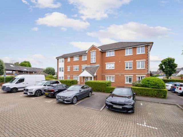 2 Bedroom Apartment Flat