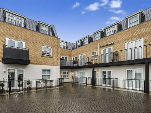 2 Bedroom Apartment Flat