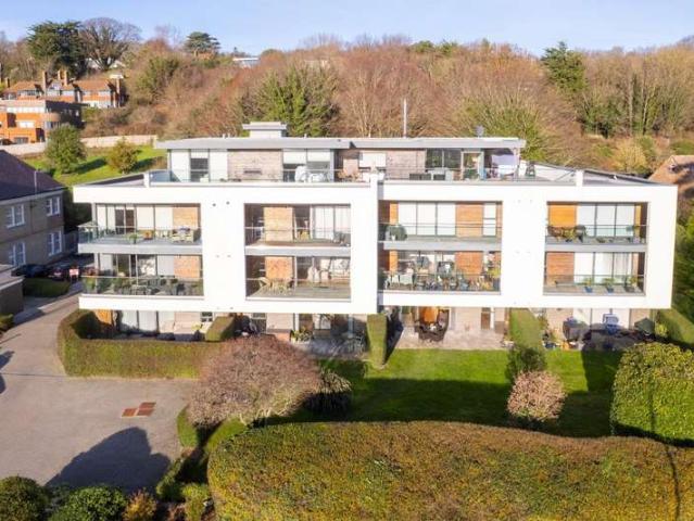 2 Bedroom Apartment Flat
