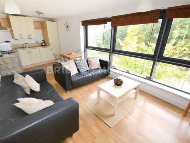 2 Bedroom Apartment Flat