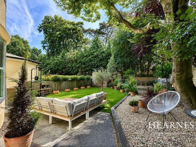 2 Bedroom Apartment Flat