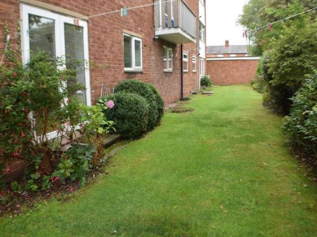 2 Bedroom Apartment Flat