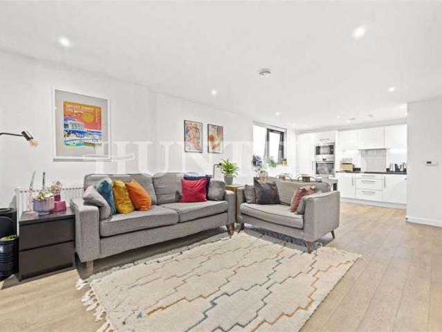 2 Bedroom Apartment Flat