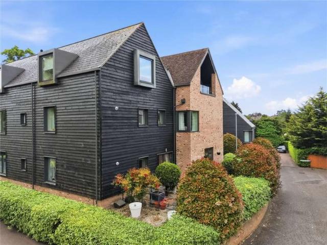 2 Bedroom Apartment Flat