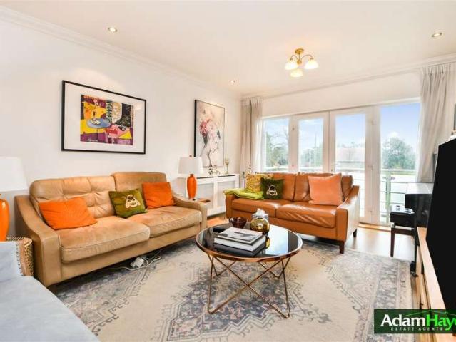 2 Bedroom Apartment Flat
