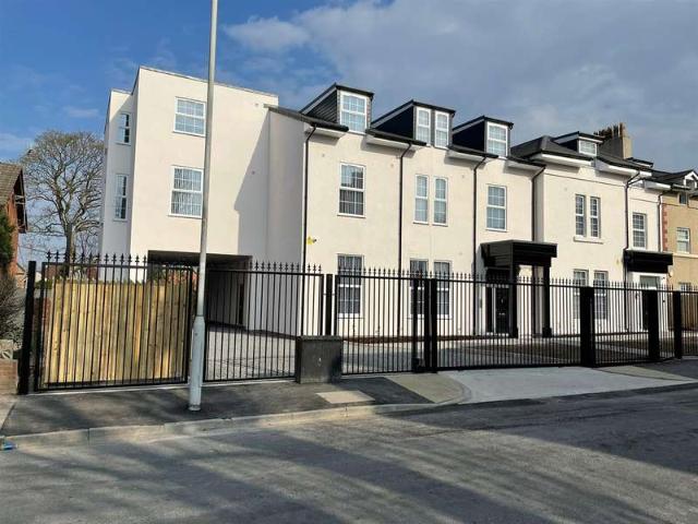 2 Bedroom Apartment Flat