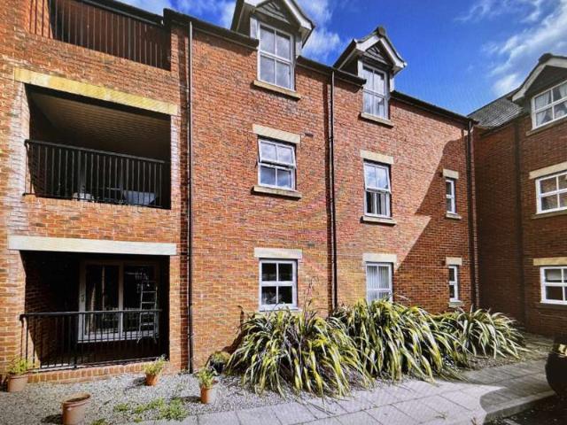 2 Bedroom Apartment Flat