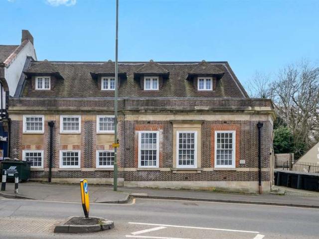 2 Bedroom Apartment Flat