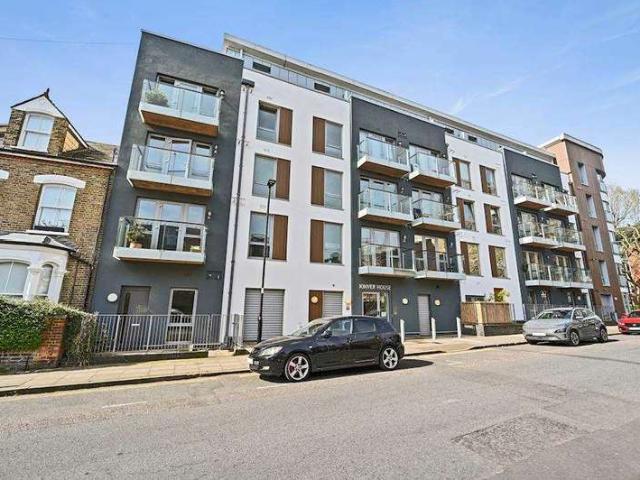 2 Bedroom Apartment Flat