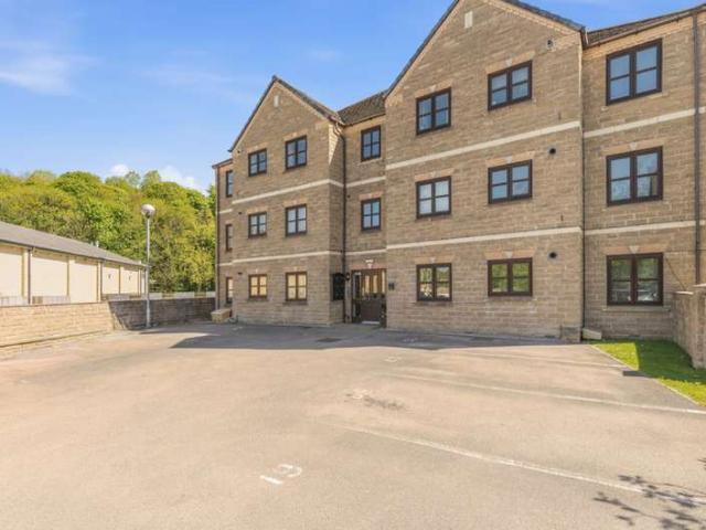 2 Bedroom Apartment Flat