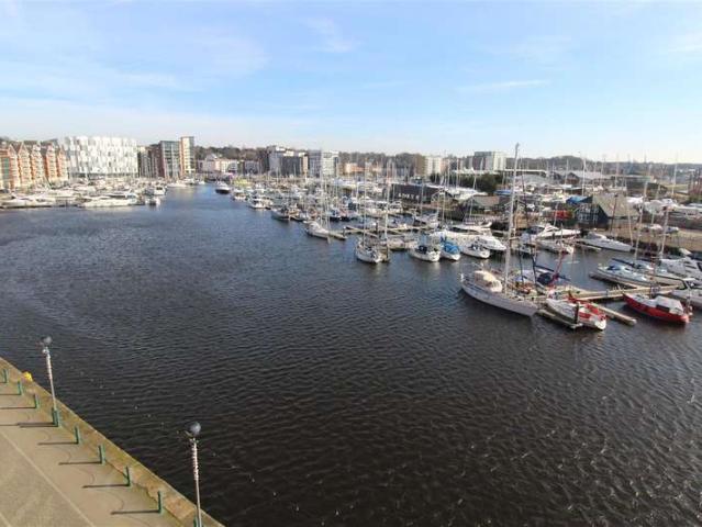 2 Bedroom Apartment Flat