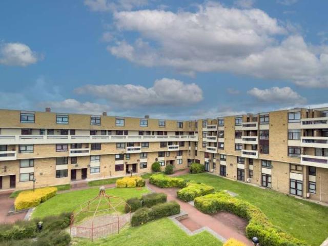 2 Bedroom Apartment Flat