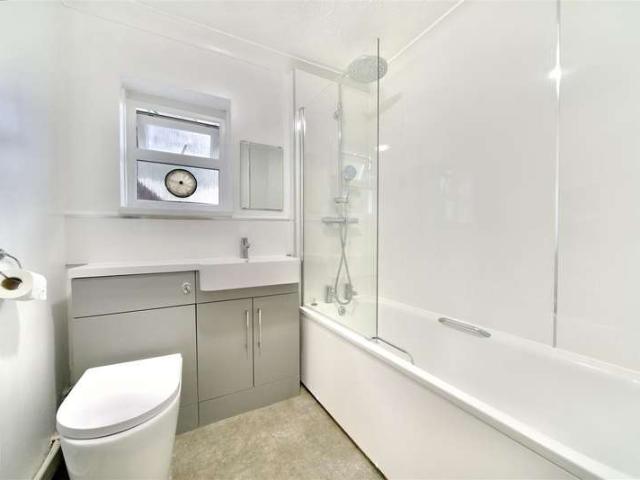 2 Bedroom Apartment Flat