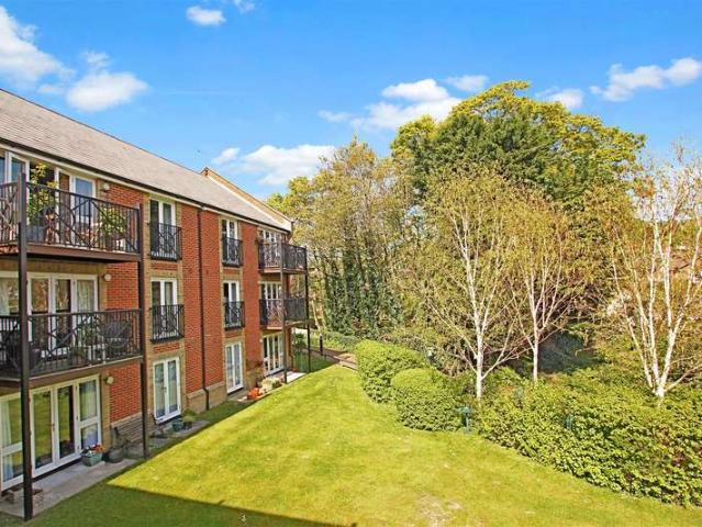 2 Bedroom Apartment Flat