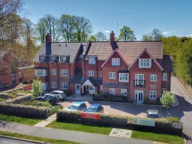 2 Bedroom Apartment Flat