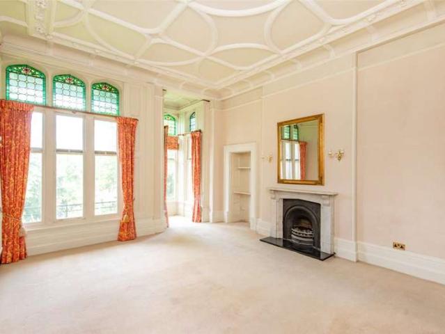 2 Bedroom Apartment Flat