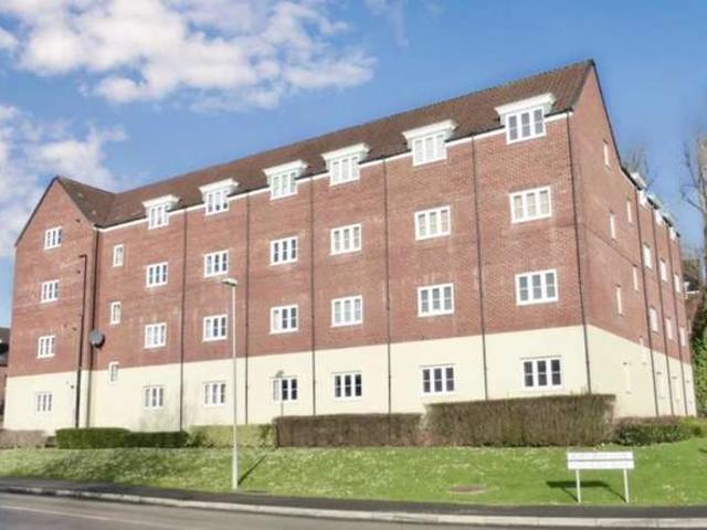 2 Bedroom Apartment Flat