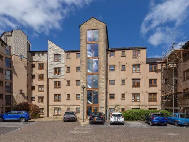 2 Bedroom Apartment Flat