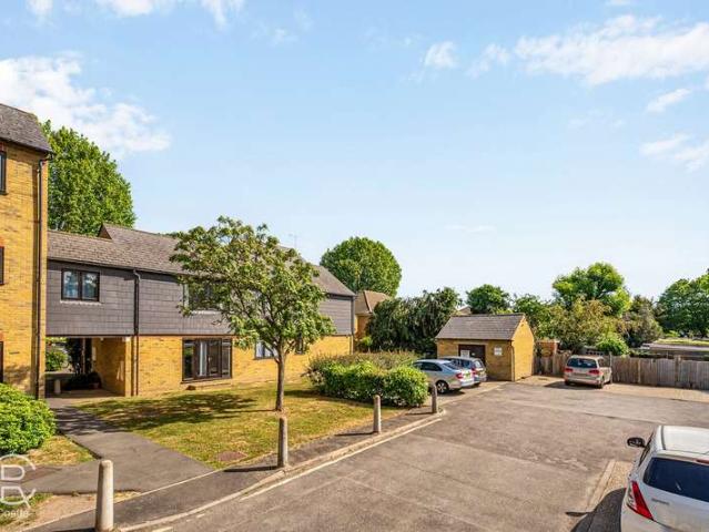 2 Bedroom Apartment Flat
