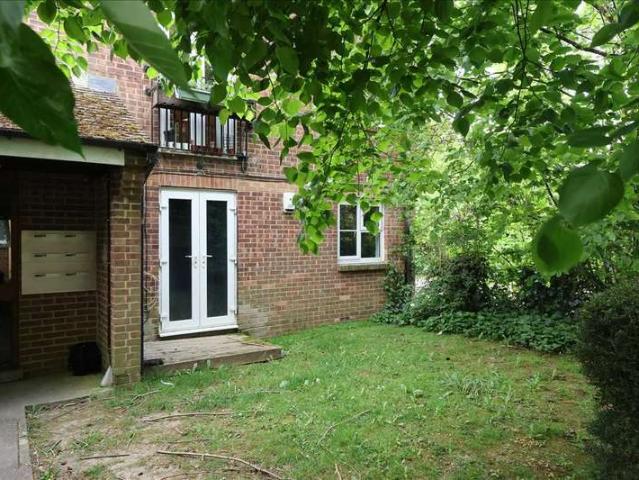 2 Bedroom Apartment Flat