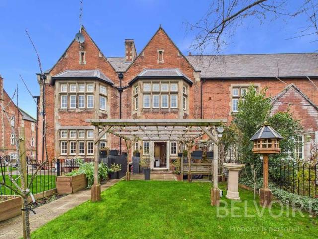 2 Bedroom Apartment Flat