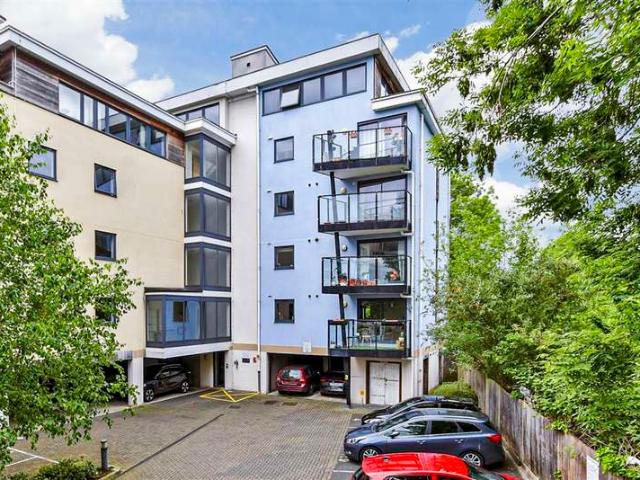 2 Bedroom Apartment Flat