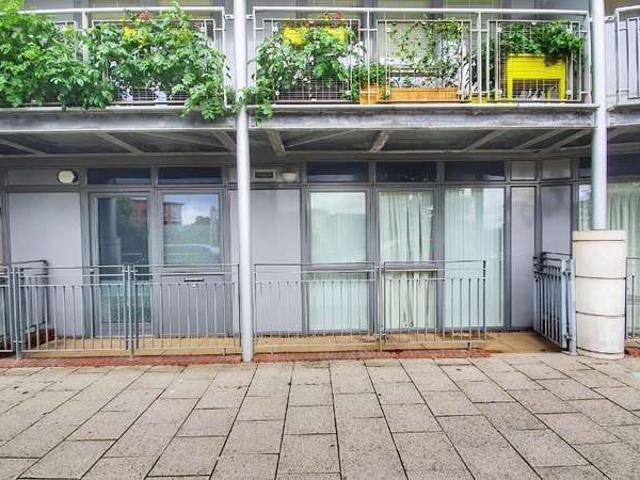 2 Bedroom Apartment Flat