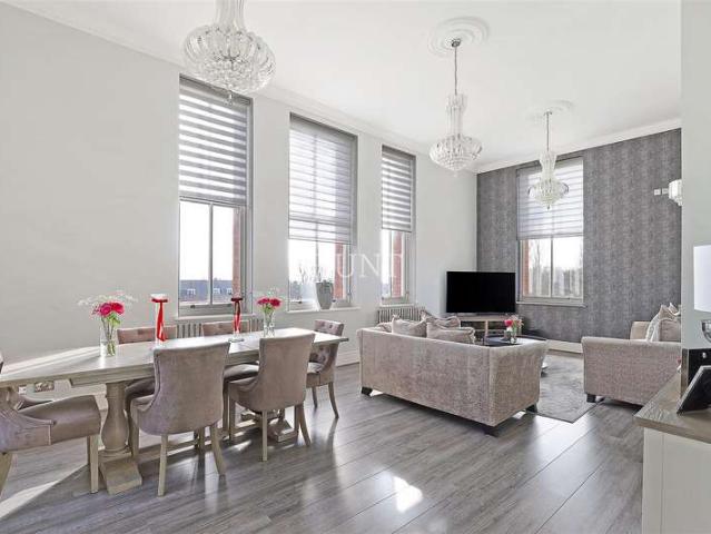 2 Bedroom Apartment Flat