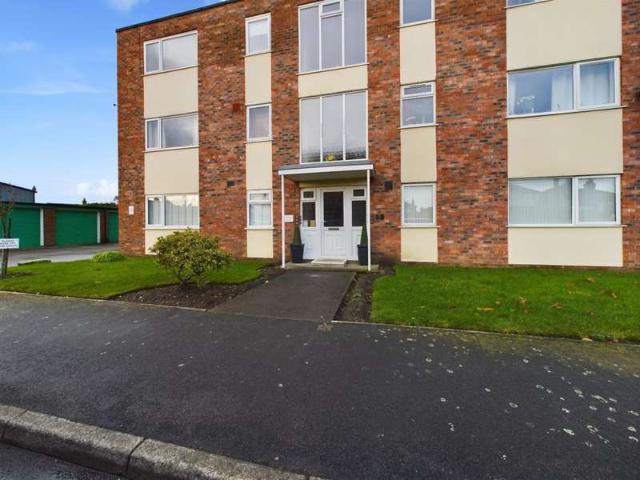 2 Bedroom Apartment Flat