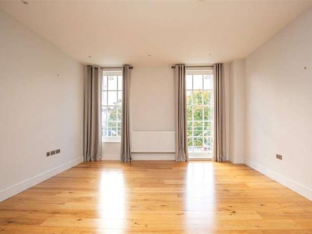 2 Bedroom Apartment Flat