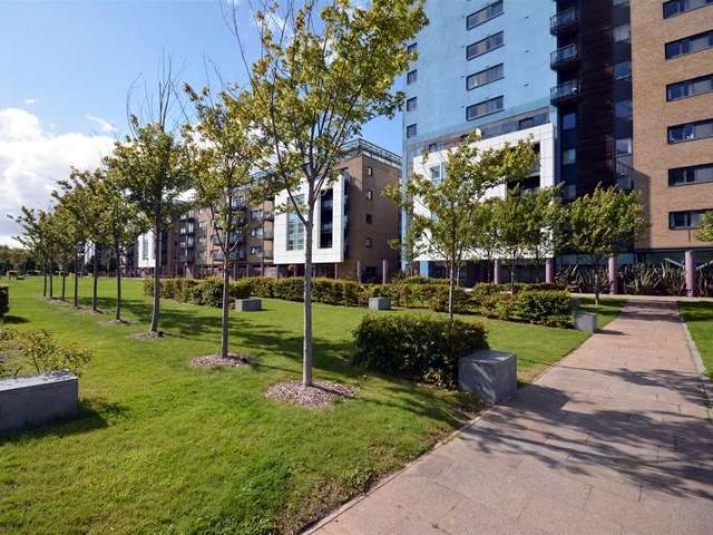 2 Bedroom Apartment Flat
