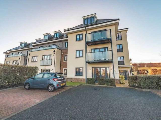 2 Bedroom Apartment Flat