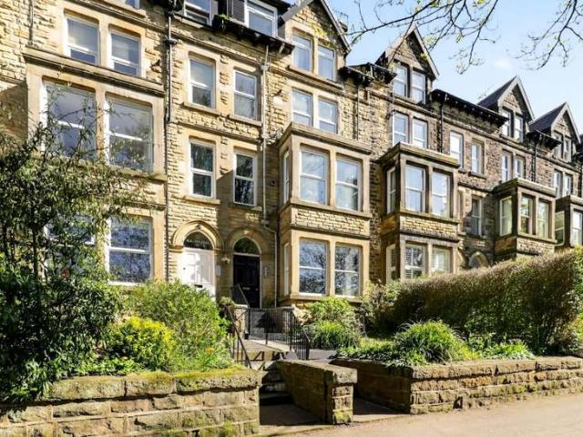 2 Bedroom Apartment Flat