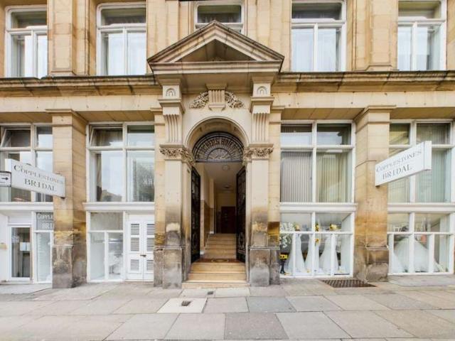 2 Bedroom Apartment Flat