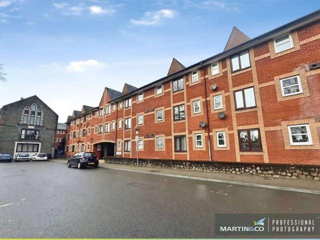 2 Bedroom Apartment Flat