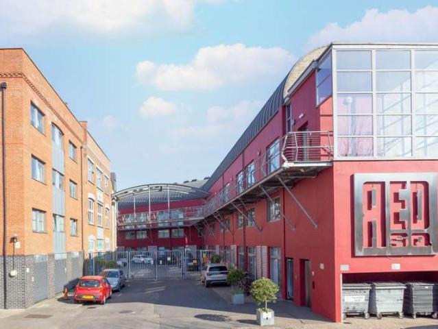 2 Bedroom Apartment Flat